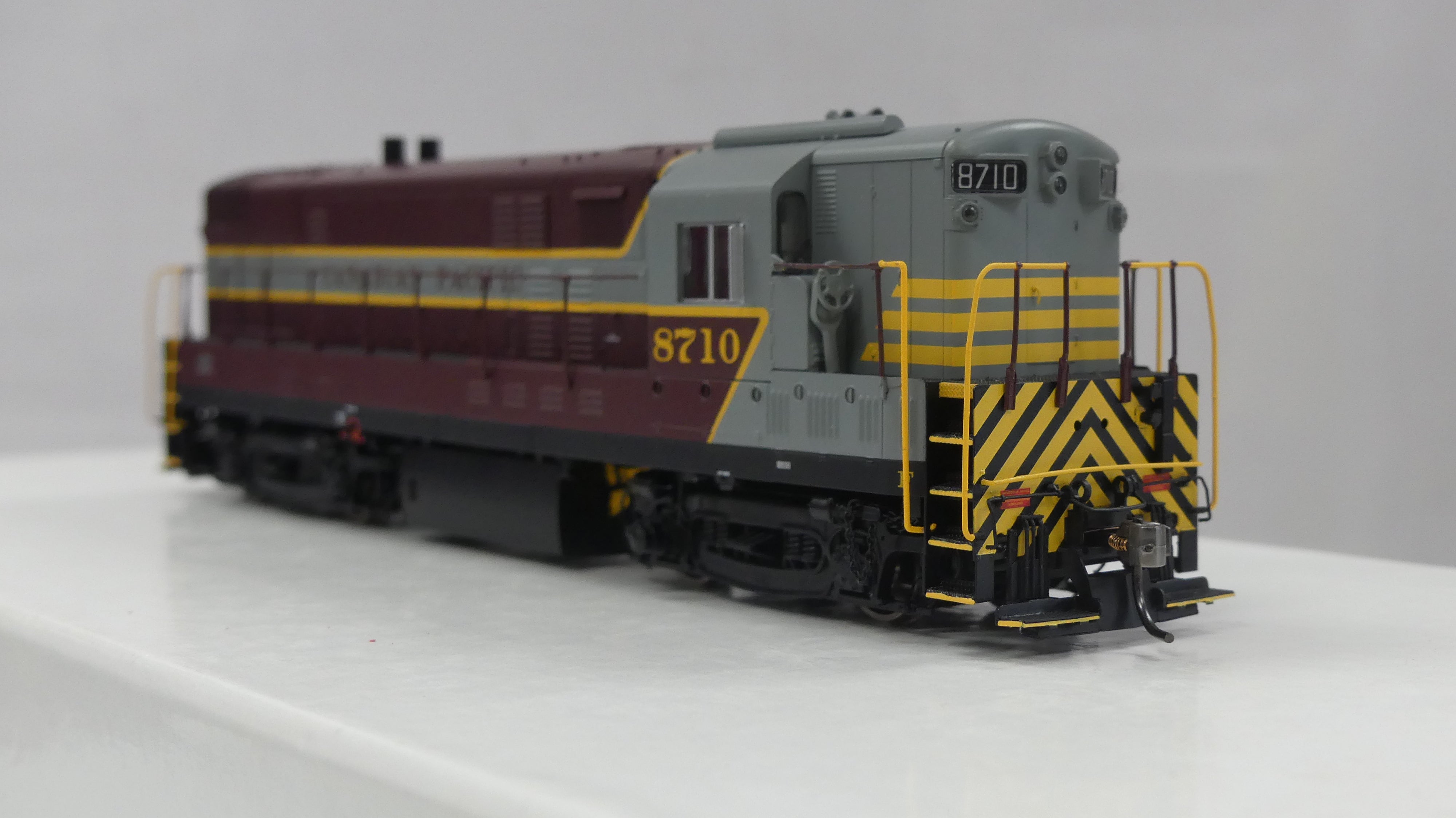 Rapido Ho Scale Fairbanks Morse H16-44 Canadian Pacific (Block) CPR DC ...